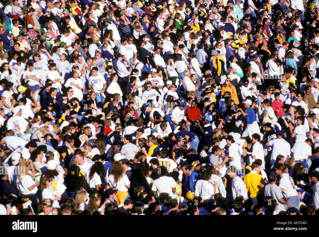 A large crowd of people at a sporting event Stock Photo - Alamy