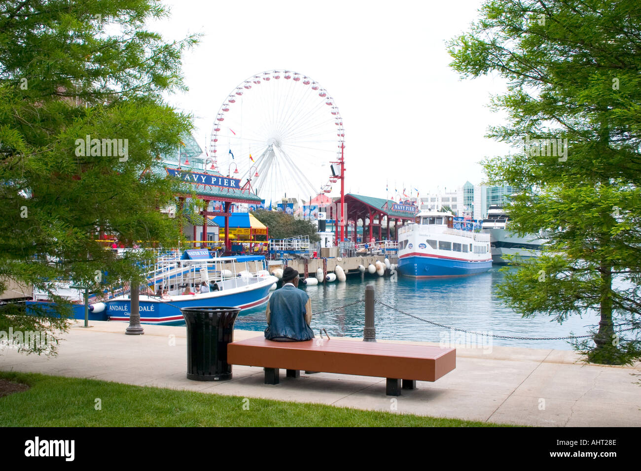 Ferris wheel at Navy Pier. Chicago Illinois IL USA Stock Photo - Alamy