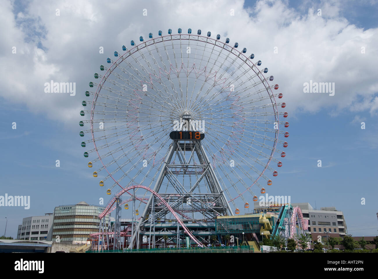 Cosmo Clock 21 Ferris Wheel in Yokohama, Japan Stock Photo - Alamy