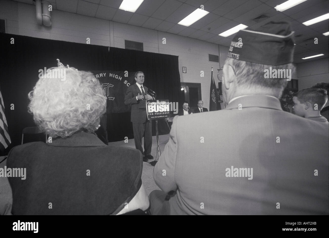 George W Bush speaking at Londonderry High School NH January 2000 Stock ...