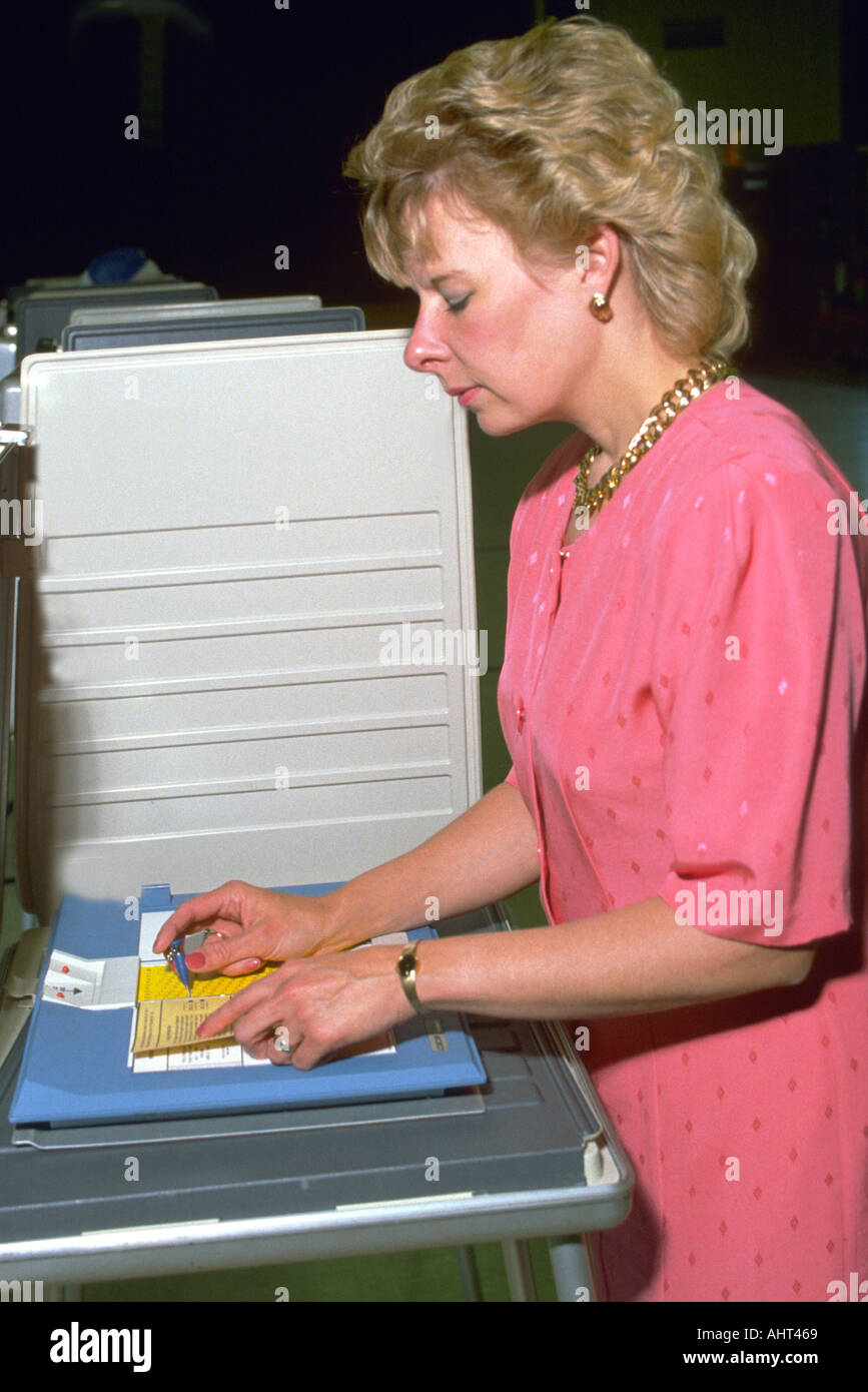 Punch card ballot hi-res stock photography and images - Alamy