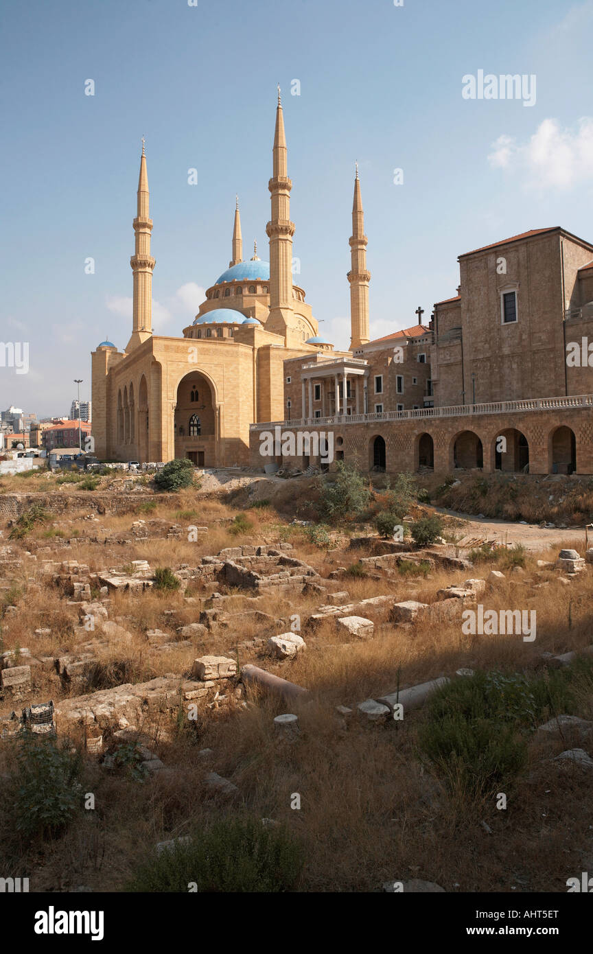 Lebanon Beirut mosque and church Stock Photo - Alamy