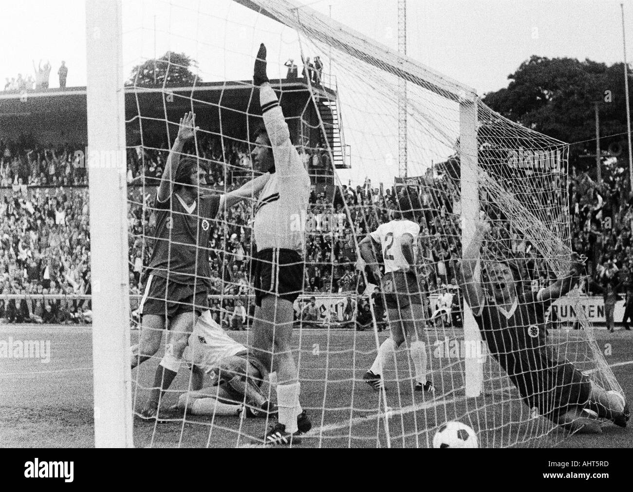 Werder bremen goalkeeper Black and White Stock Photos & Images - Alamy