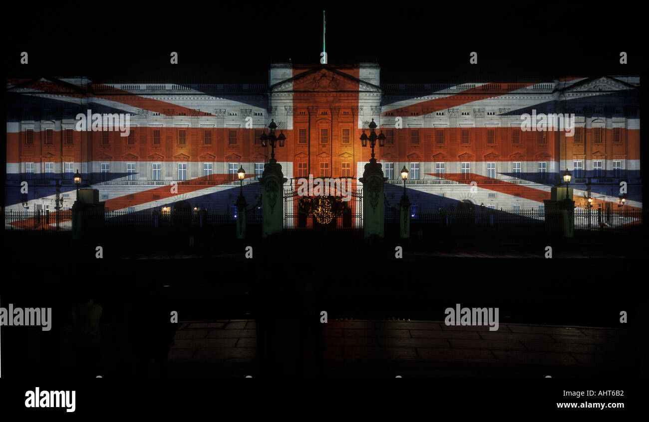 Union Jack projected on Buckingham Palace Stock Photo - Alamy