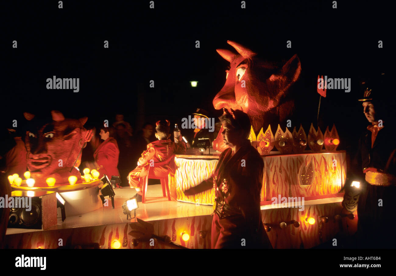 Carnival float lorry hi-res stock photography and images - Alamy