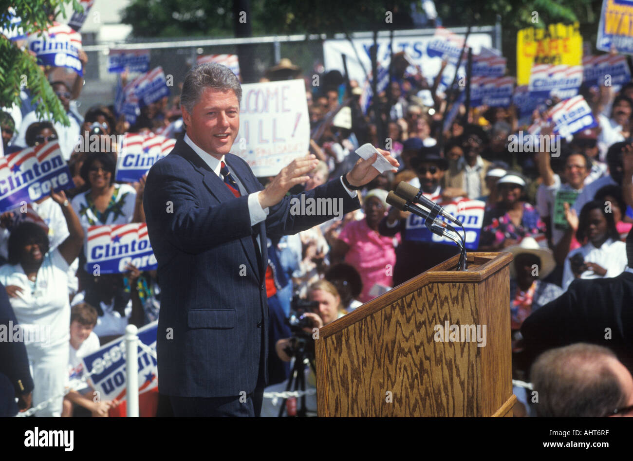 Governor Bill Clinton speaks at the Maxine Waters Employment ...
