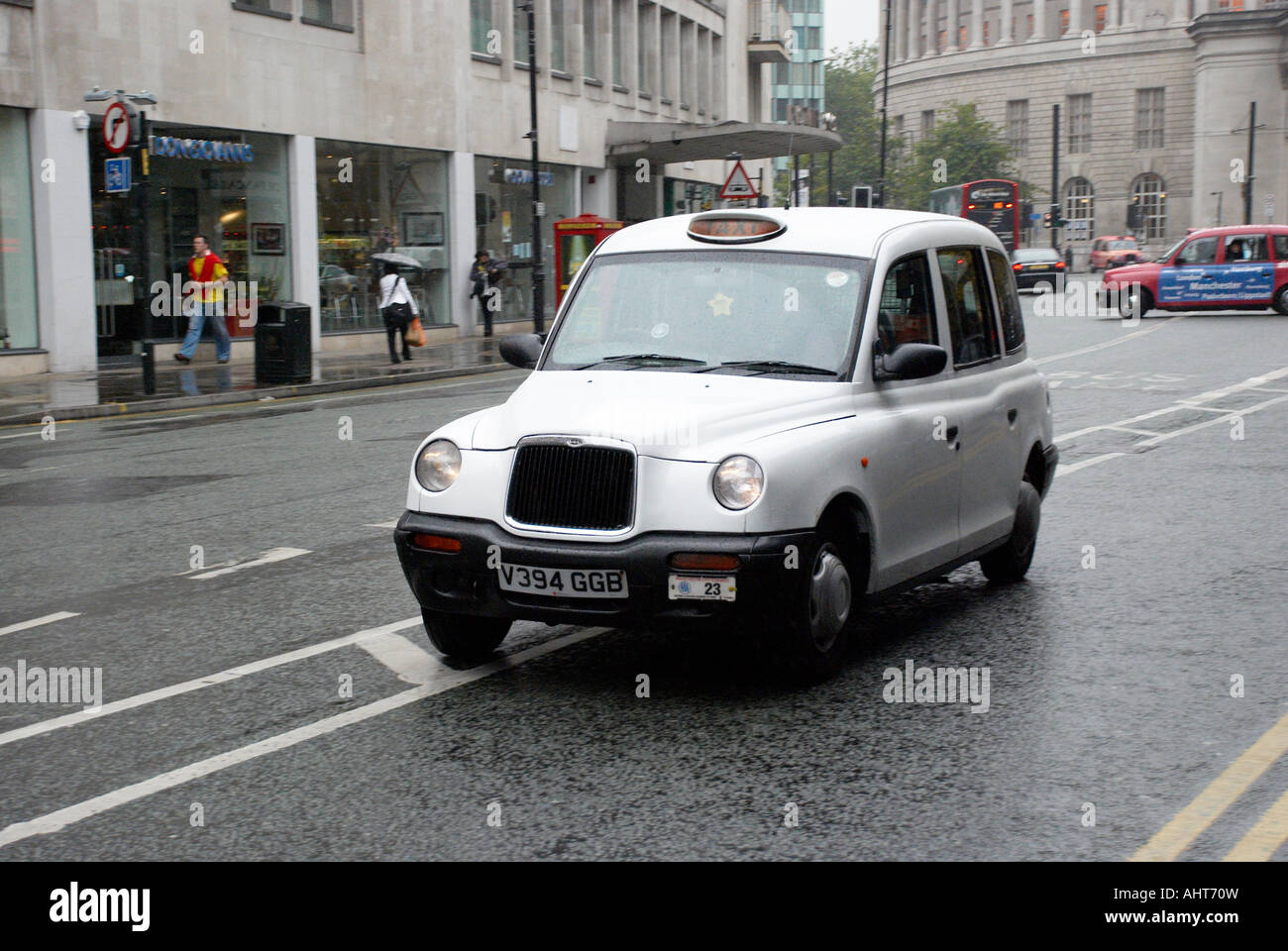 White cab hi-res stock photography and images - Alamy