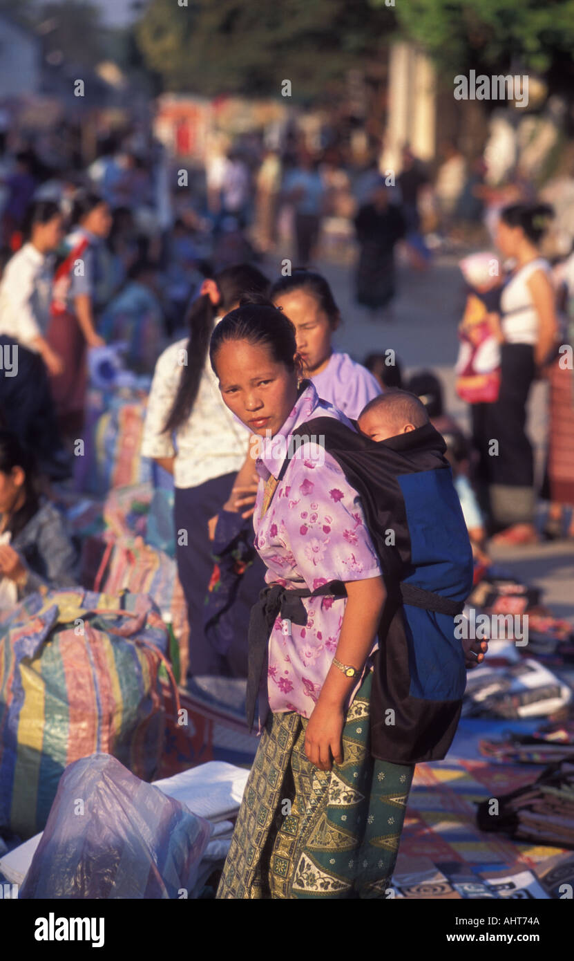 Mien tribe hi-res stock photography and images - Alamy