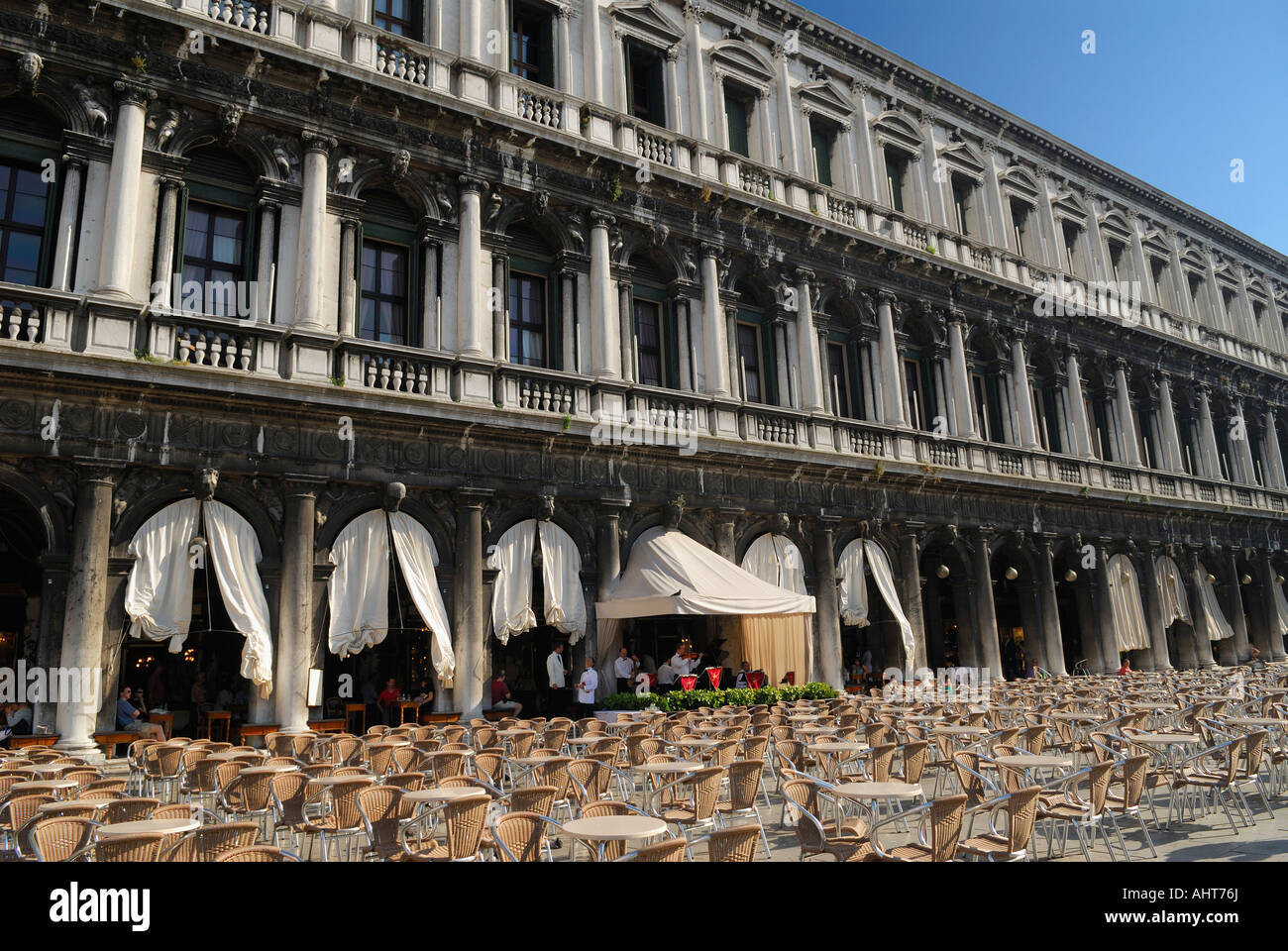 Venice orchestra hi-res stock photography and images - Alamy