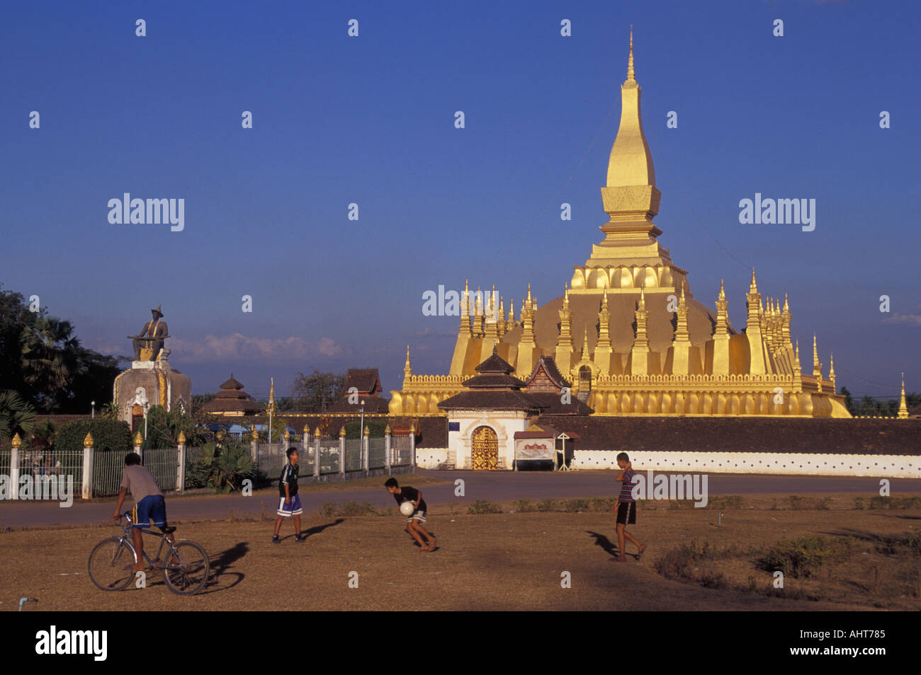 Laos Vientiane That Luang Temple Stock Photo - Alamy