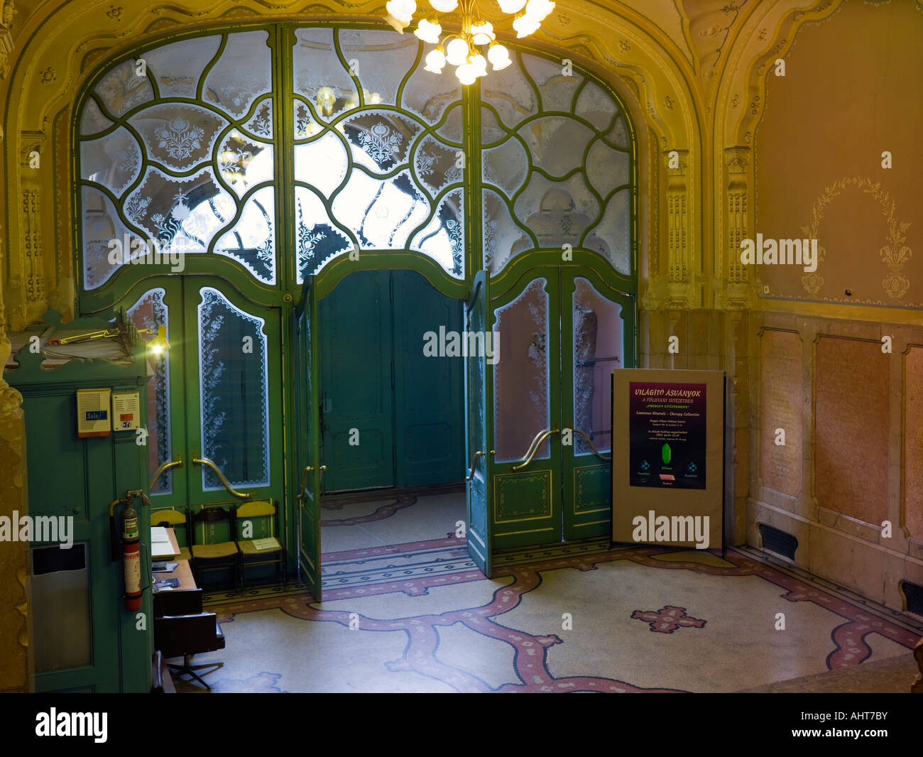 Geological institute hi-res stock photography and images - Alamy