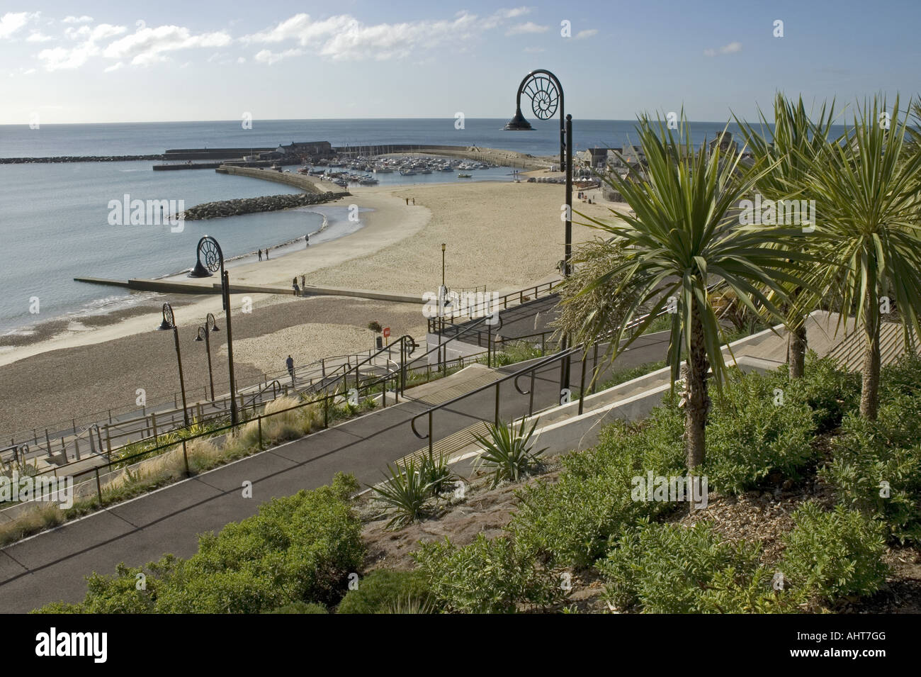 The harbour and Langmoor Gardens at Lyme Regis, Dorset Stock Photo - Alamy