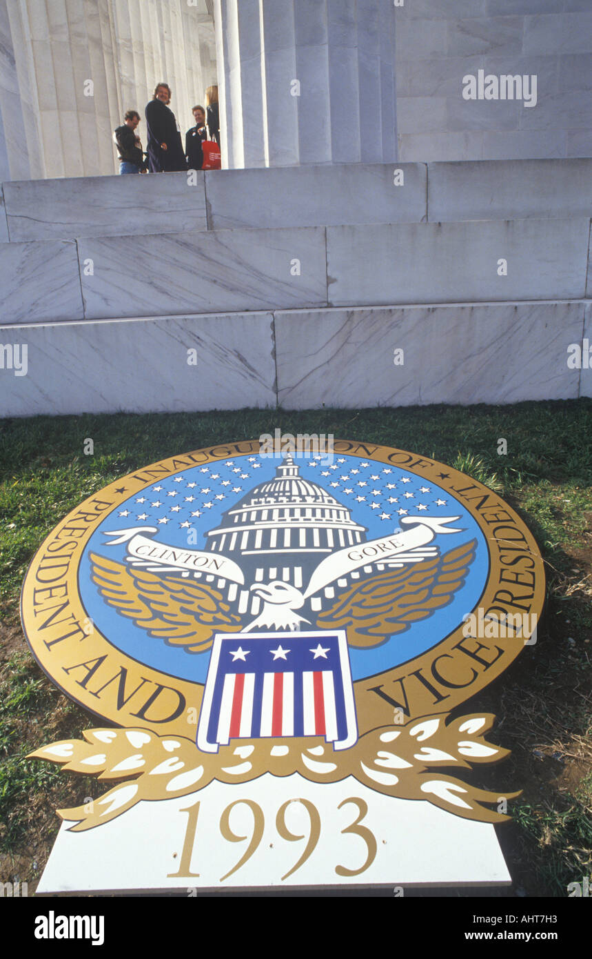Presidential Seal bears announcement of Bill Clinton s Inauguration Day ...