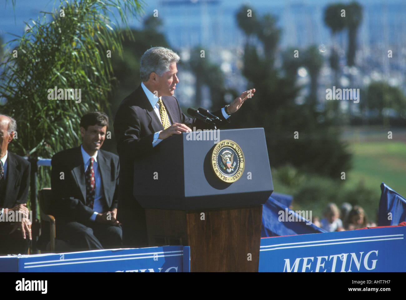 Bill clinton 1996 hi-res stock photography and images - Alamy