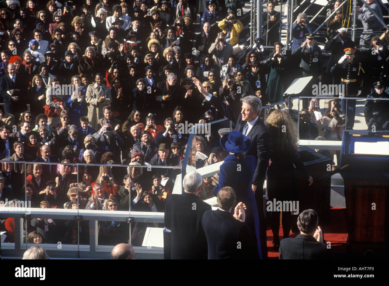 Bill Clinton 42nd President waves to the crowd on Inauguration Day ...