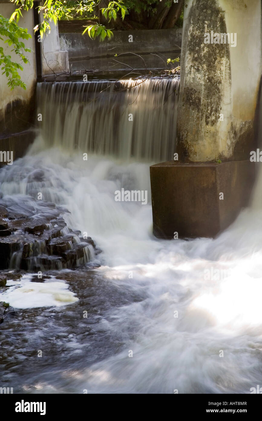 Loud water rushing hi-res stock photography and images - Alamy