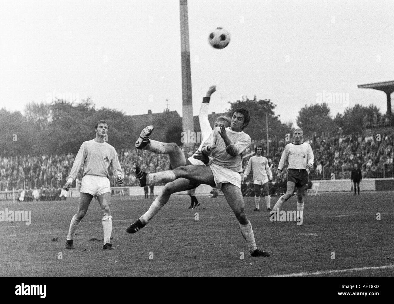 football, Bundesliga, 1971/1972, Rot-Weiss Oberhausen versus 1. FC ...