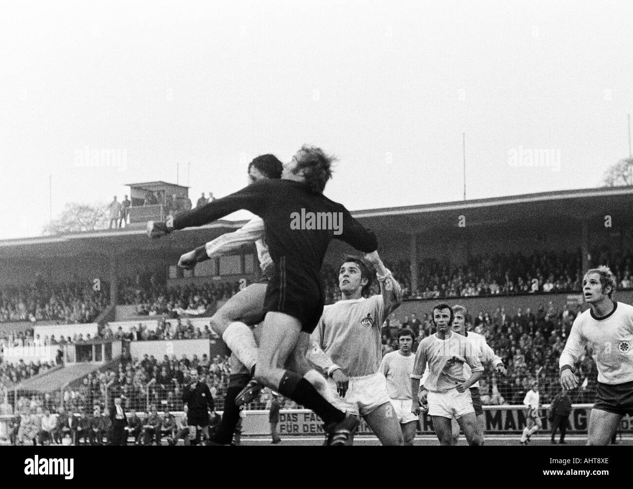 football, Bundesliga, 1971/1972, Rot-Weiss Oberhausen versus 1. FC ...