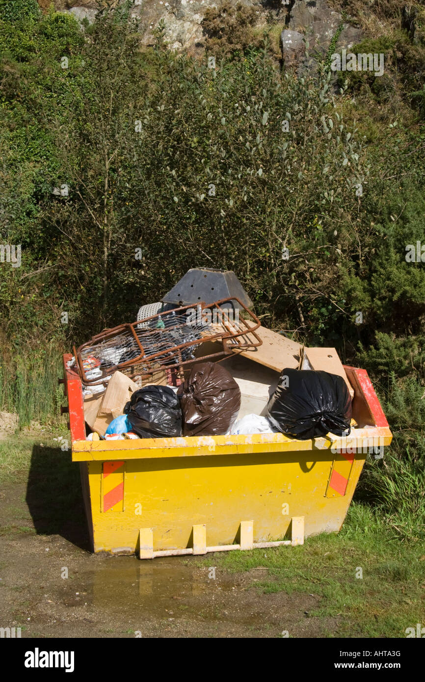Yellow skip hi-res stock photography and images - Alamy