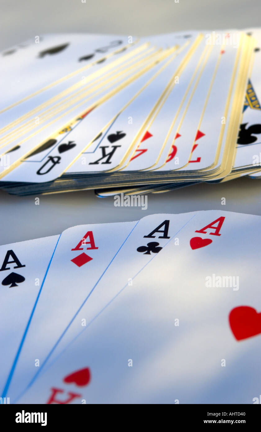 Pack of playing cards hi-res stock photography and images - Alamy