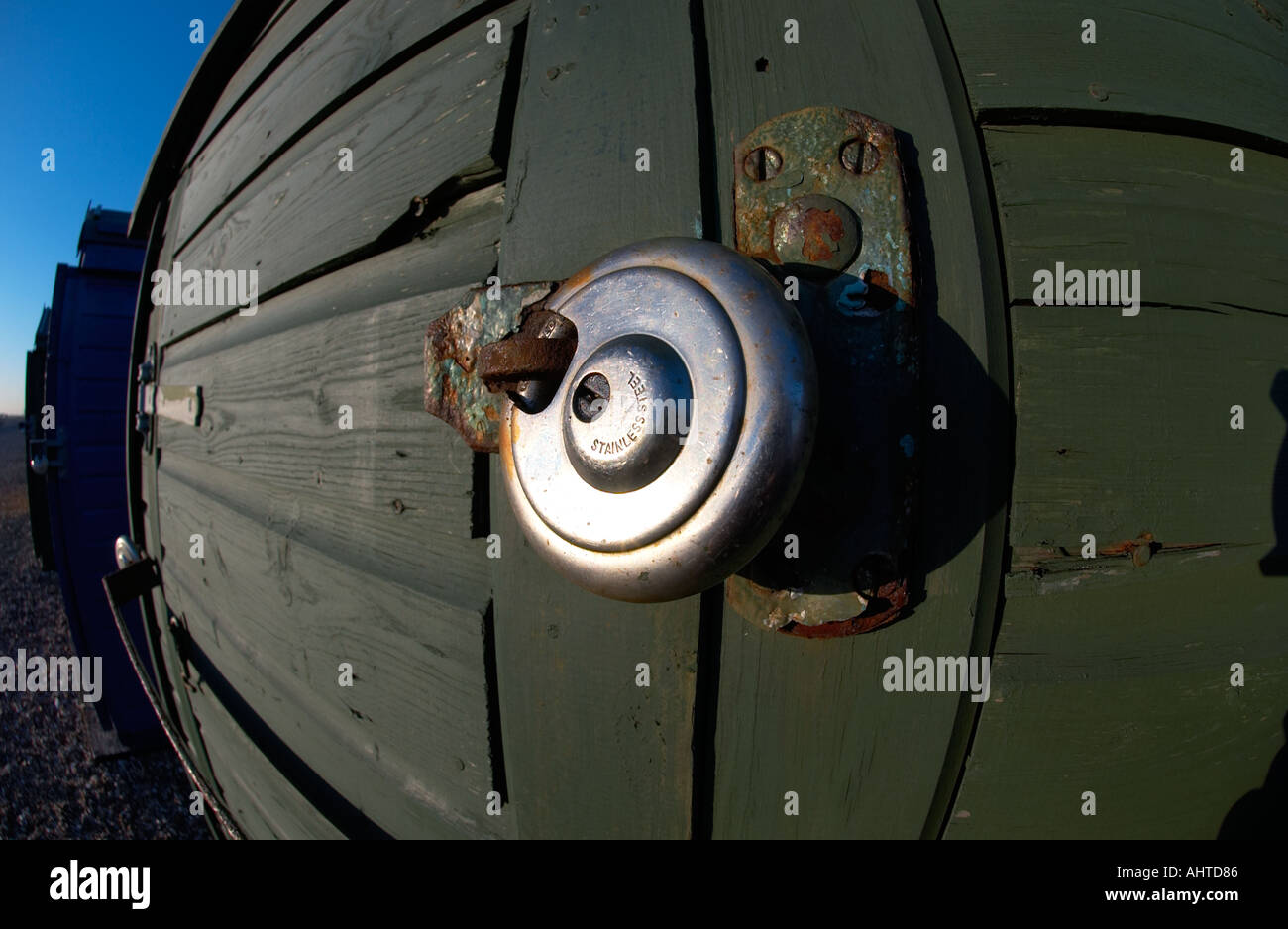 Locked screen door hi-res stock photography and images - Alamy