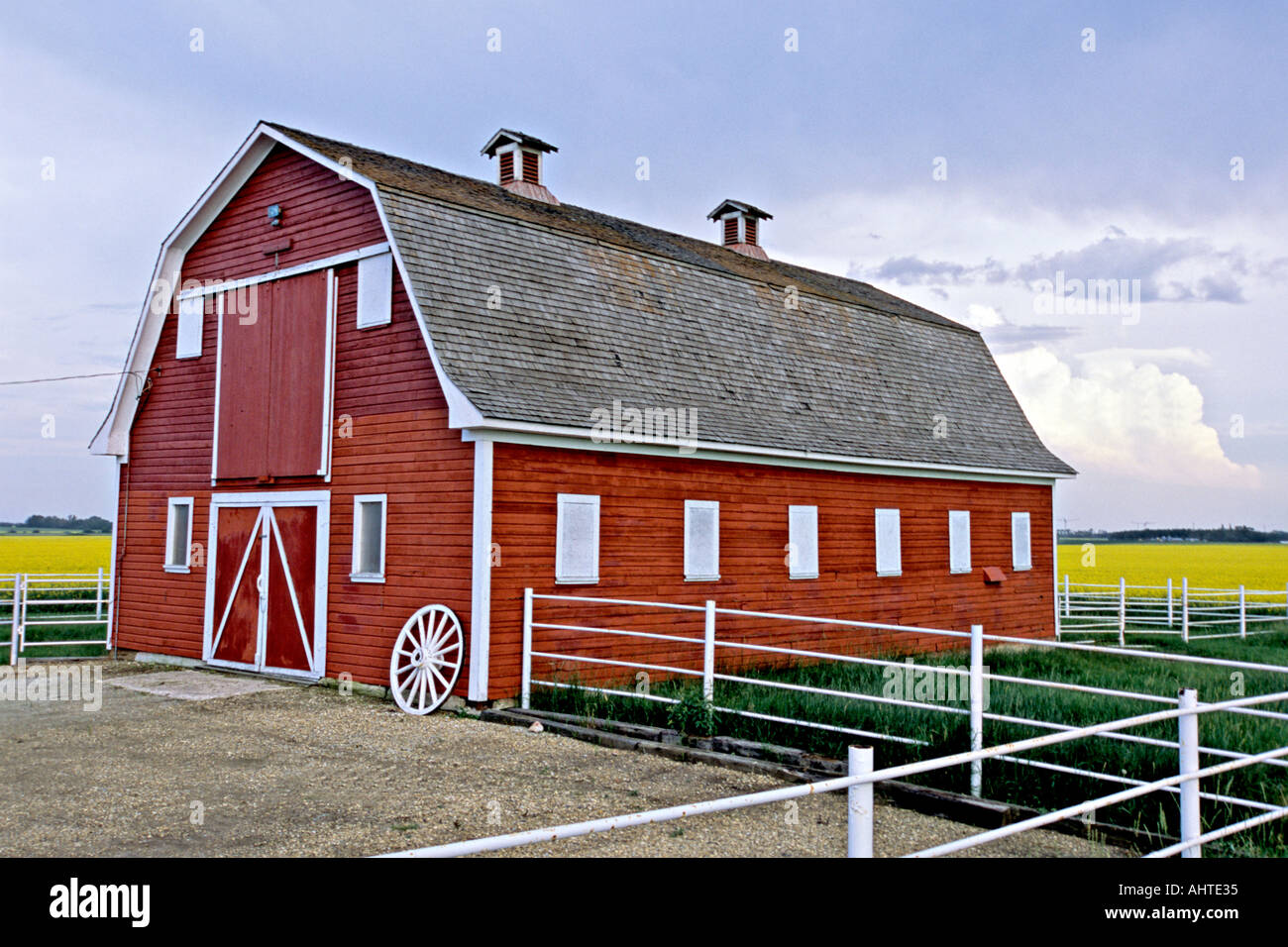 Little Red Barn 3 Stock Photo - Alamy