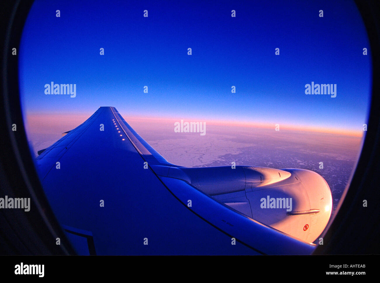 737 window hi-res stock photography and images - Alamy