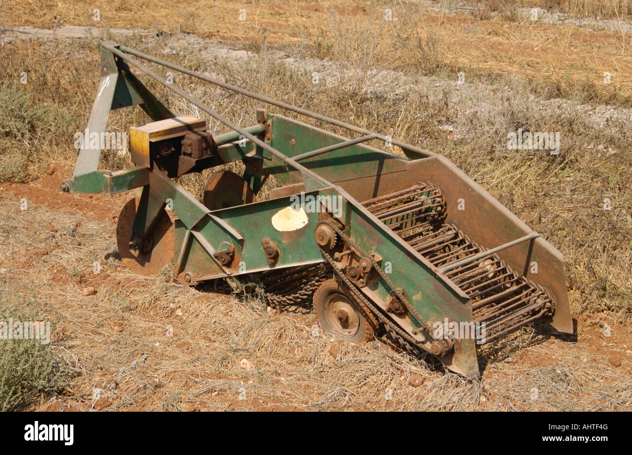 Potato picker hi-res stock photography and images - Alamy