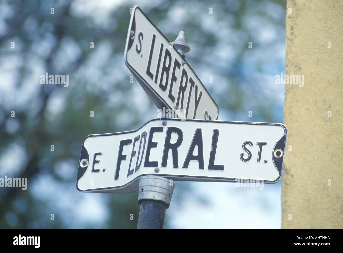 Federal sign hi-res stock photography and images - Alamy