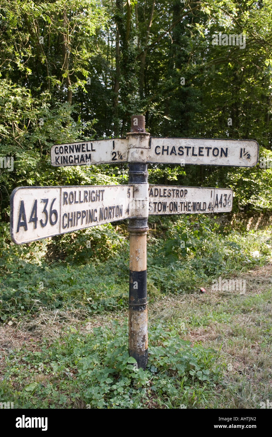 Old english roadsign outside Chipping Norton Cotswolds Stock Photo - Alamy