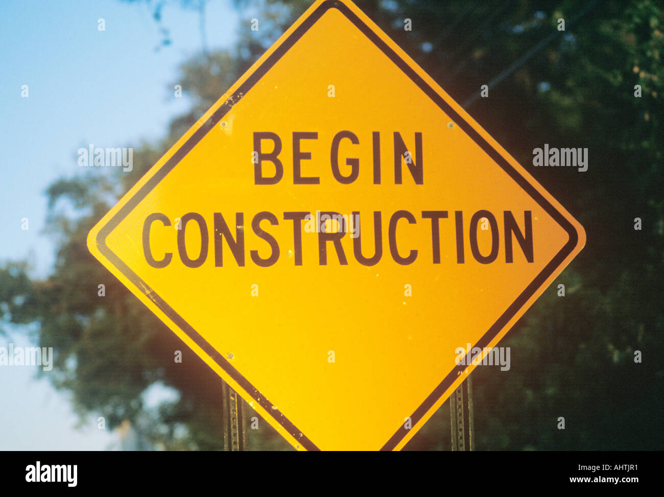 Construction sign in highway hi-res stock photography and images - Alamy