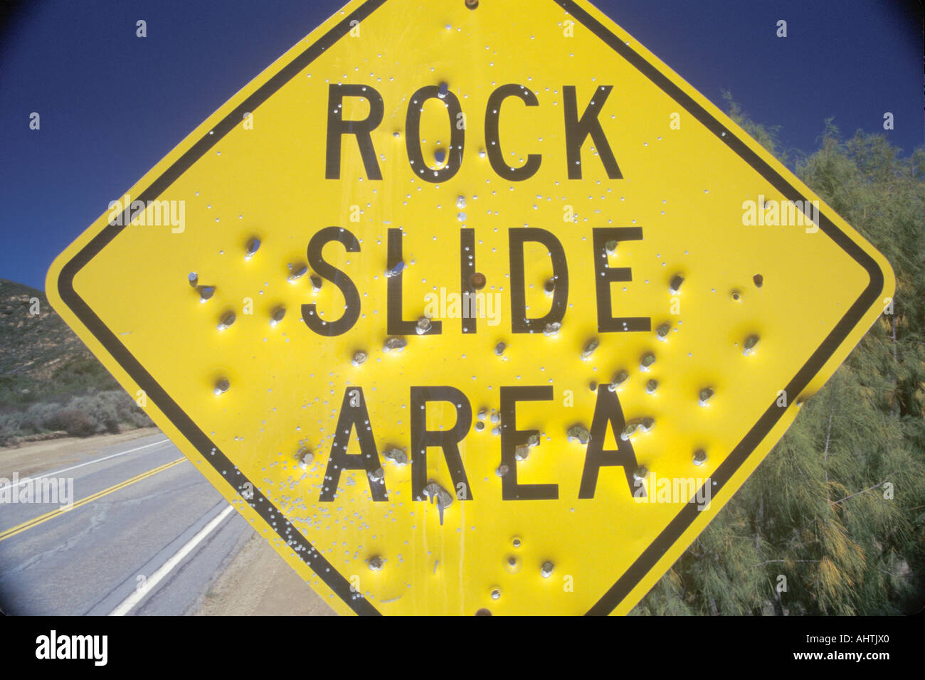 Rock Slide Highway Stock Photos & Rock Slide Highway Stock Images - Alamy