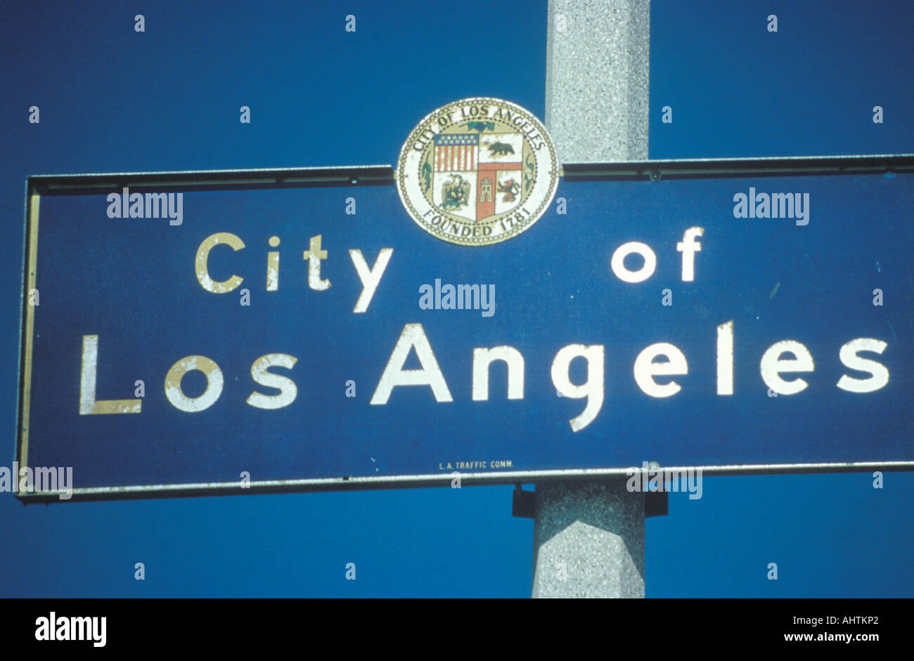 Los angeles road sign hi-res stock photography and images - Alamy