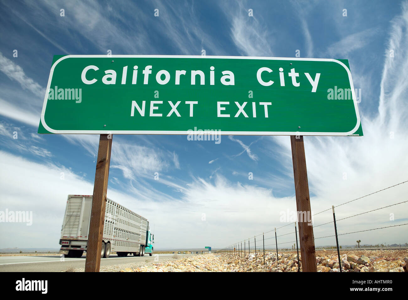 California road sign hi-res stock photography and images - Alamy