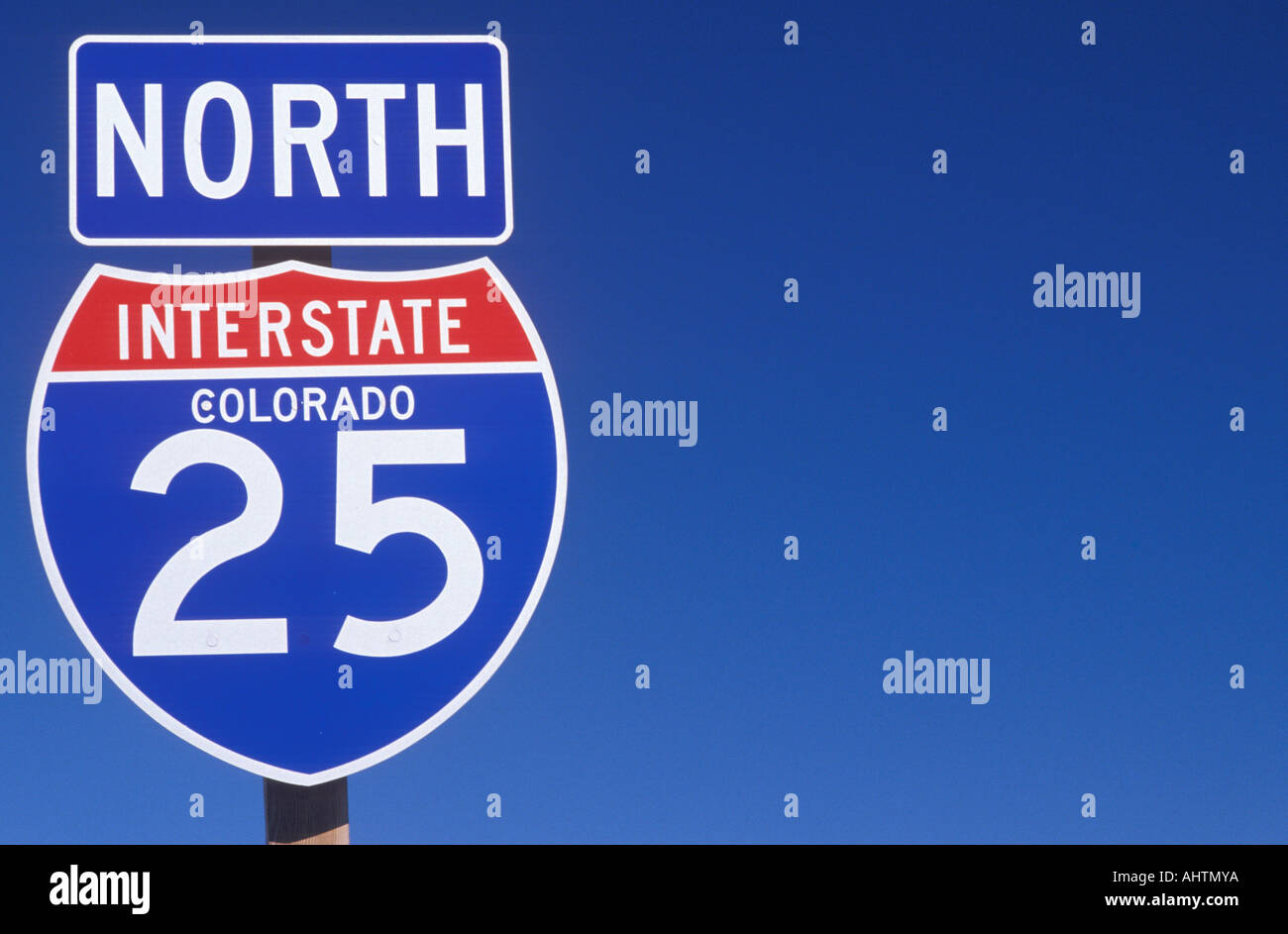 A sign for the 25 north in Colorado Stock Photo - Alamy