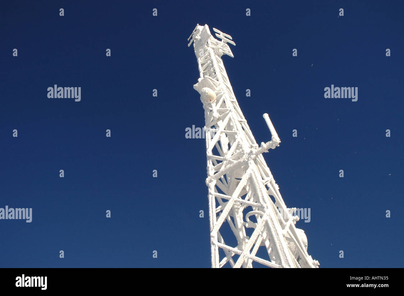 Radiotransmissionantenna hi-res stock photography and images - Alamy
