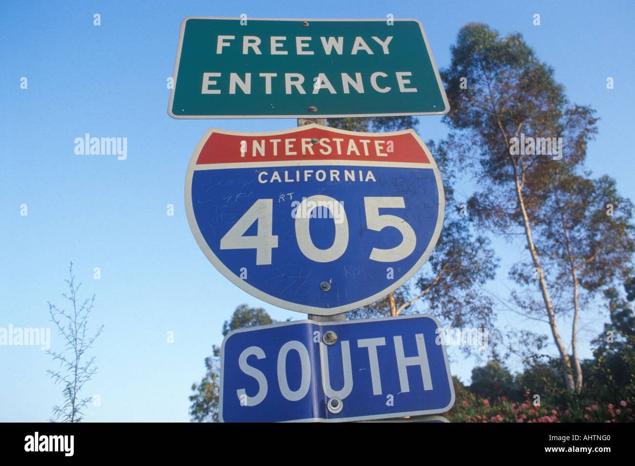 A sign for the 405 San Diego freeway entrance Stock Photo - Alamy