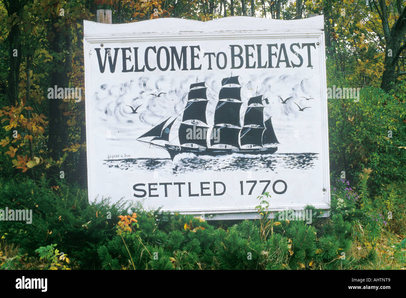 A welcome to Belfast sign Stock Photo - Alamy