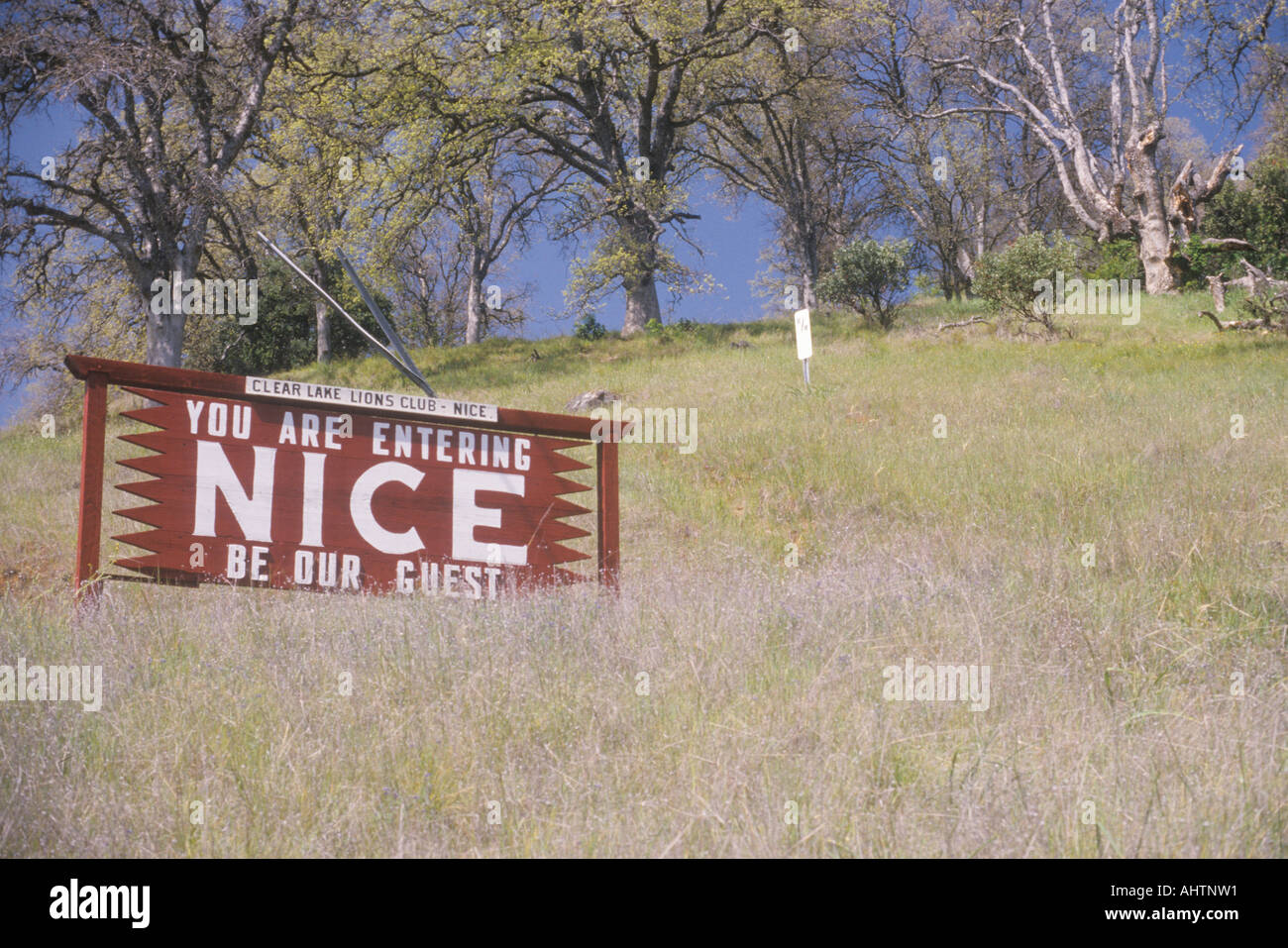 California roadside sign hi-res stock photography and images - Alamy