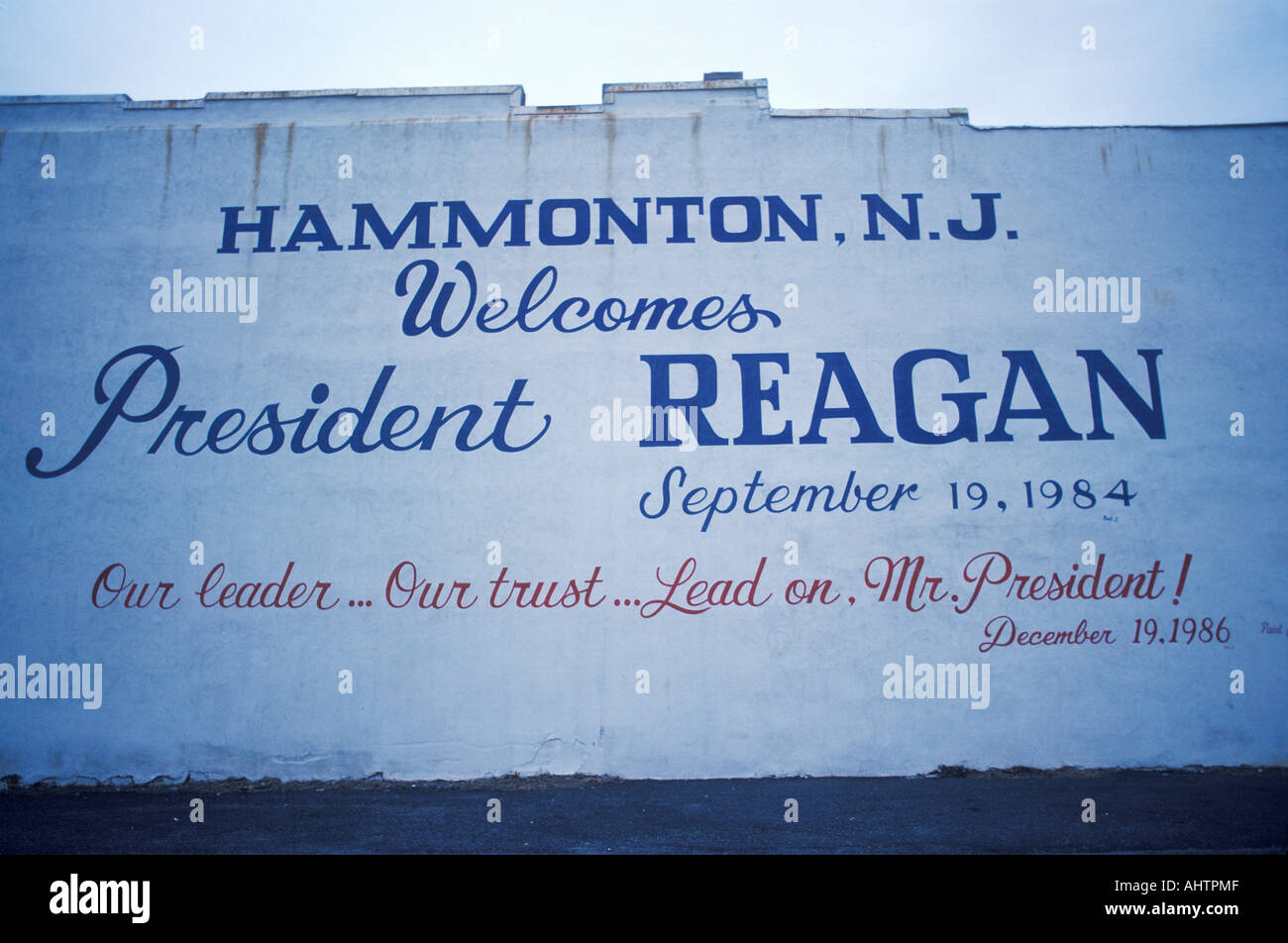 Reagan signs hi-res stock photography and images - Alamy