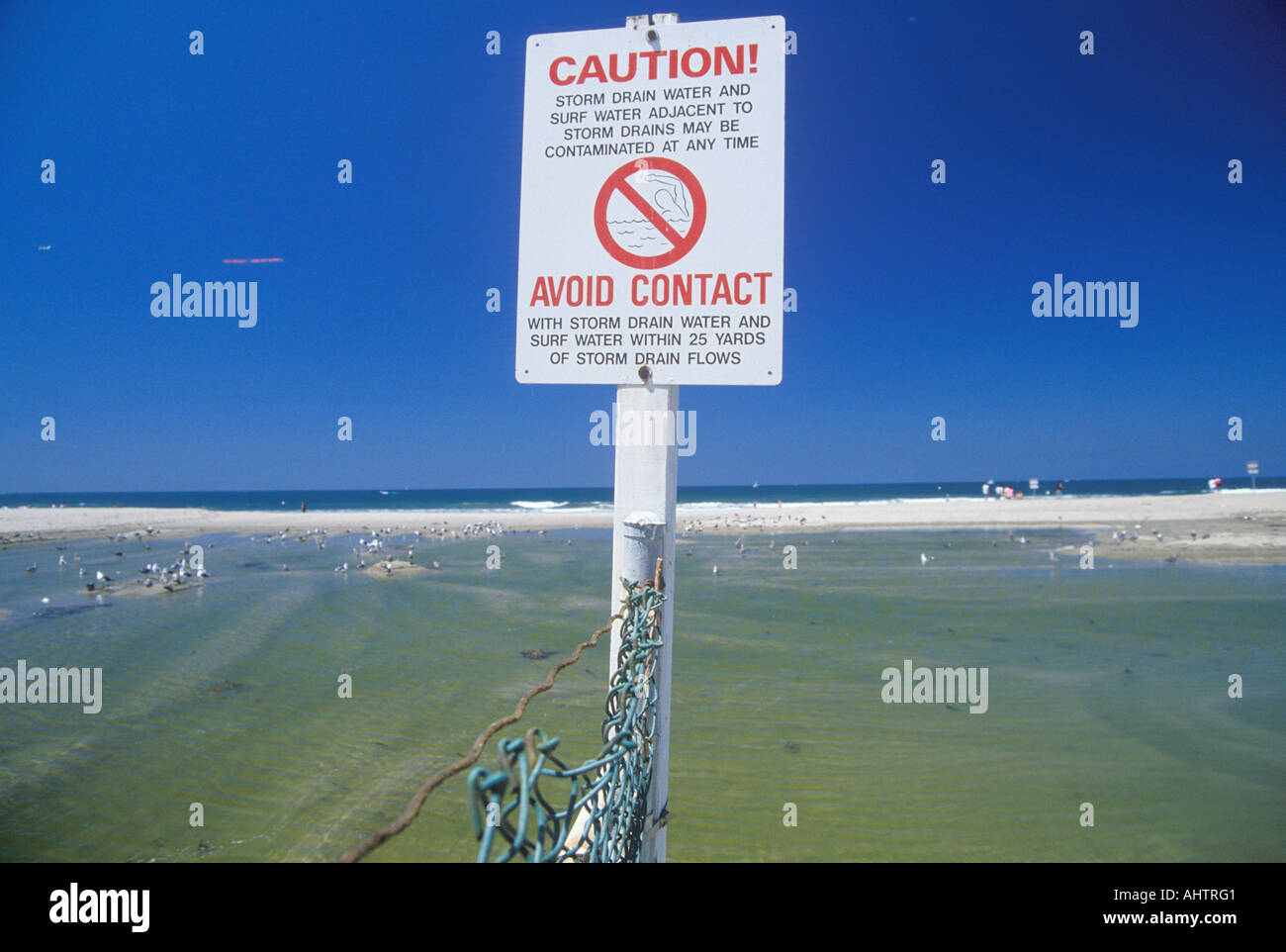 Avoid water contact hi-res stock photography and images - Alamy