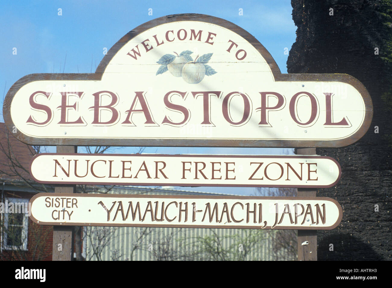 Welcome signs japan hi-res stock photography and images - Alamy