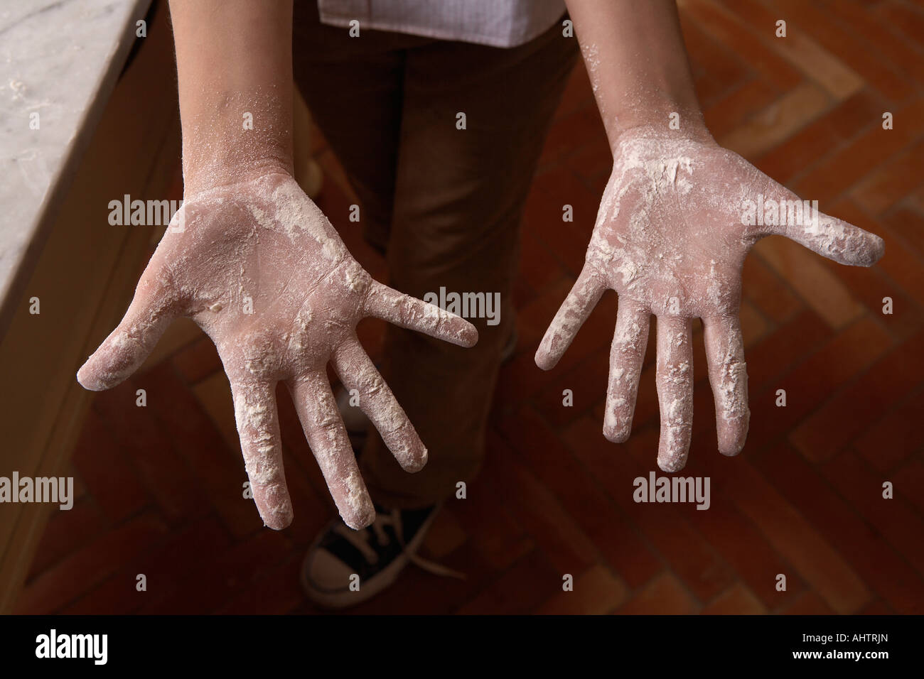 Person covered in flour hi-res stock photography and images - Alamy