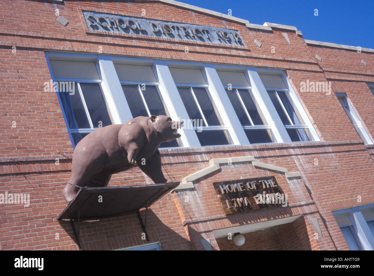 District mascot hi-res stock photography and images - Alamy