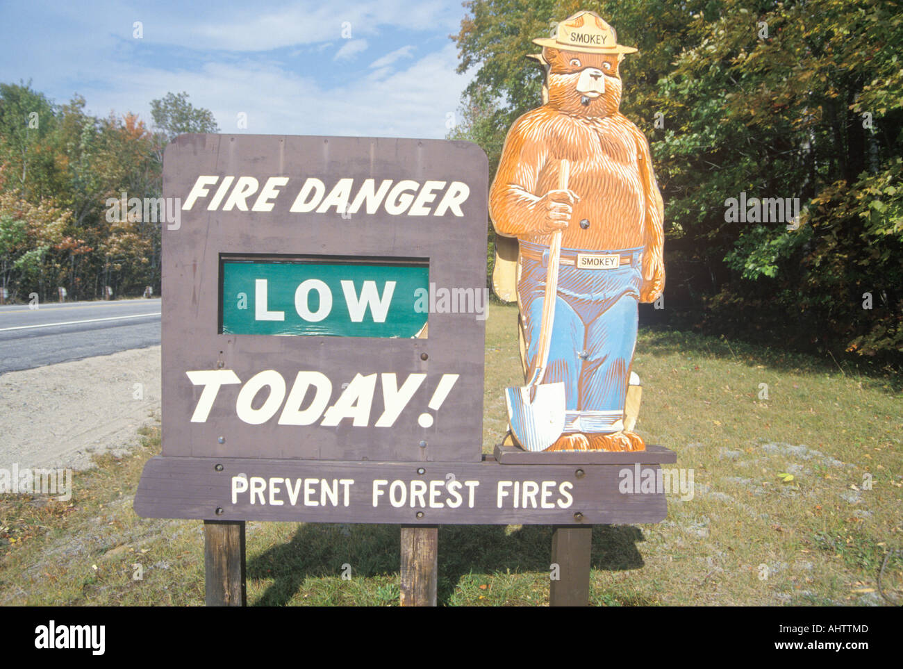 Low fire danger sign hi-res stock photography and images - Alamy