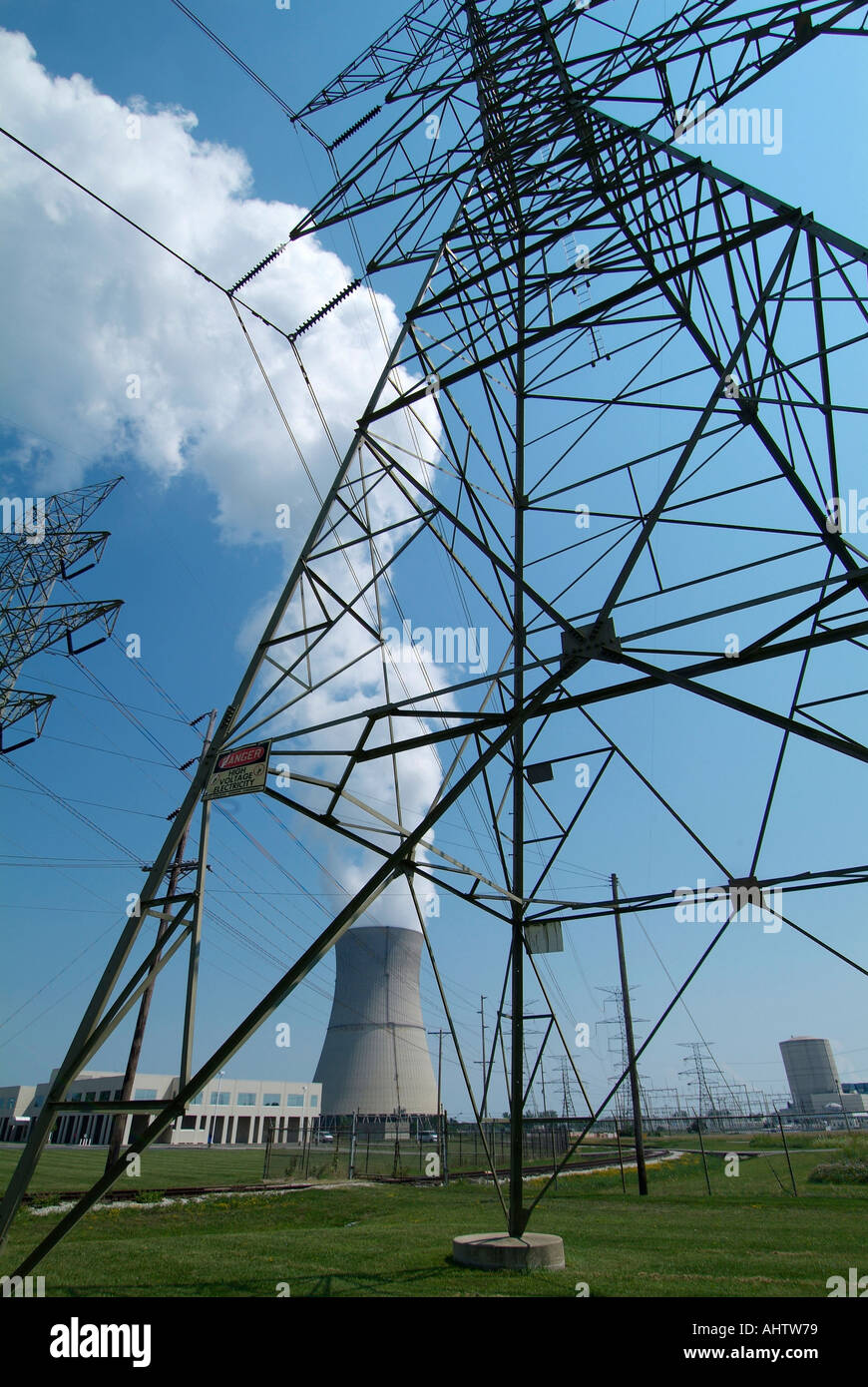 The Davis Besse electrical nuclear power plant at Oak Harbor Ohio near ...