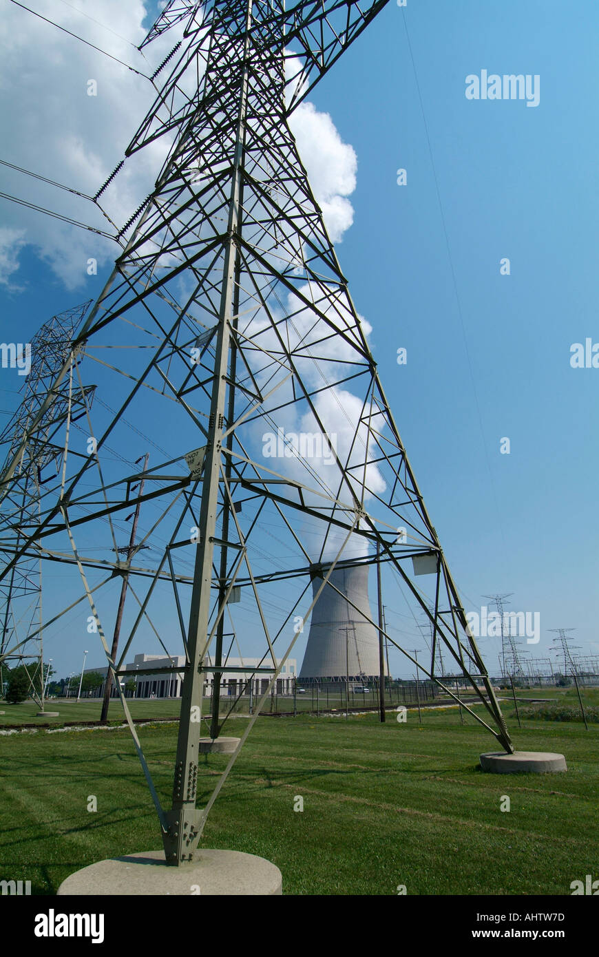 The Davis Besse electrical nuclear power plant at Oak Harbor Ohio near ...