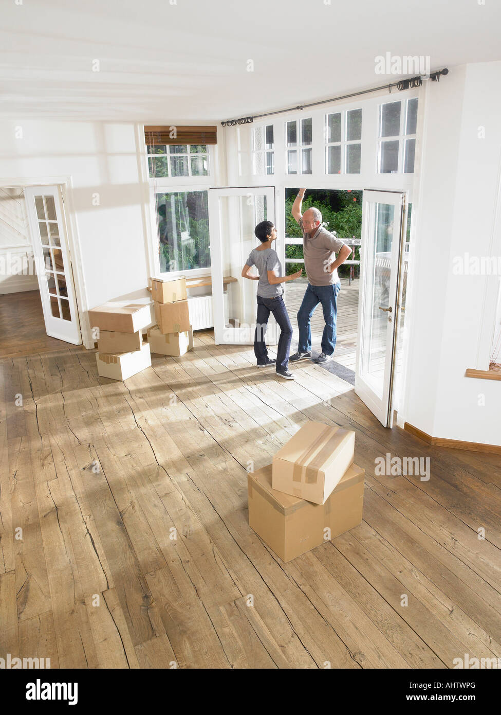 Long distance house moving hi-res stock photography and images - Alamy