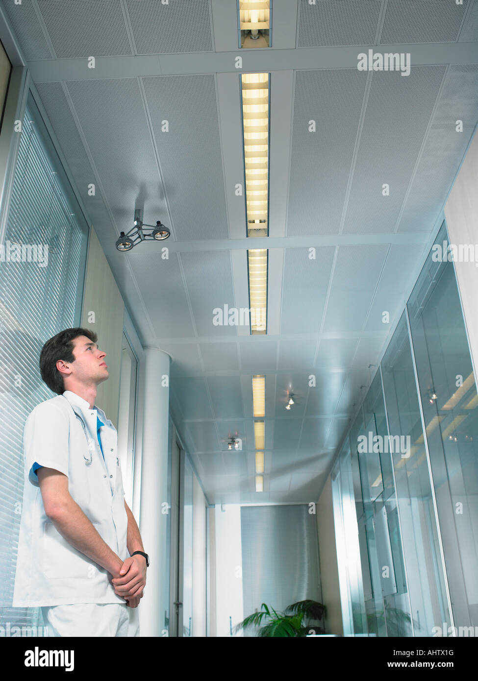 Level upward angle of view hi-res stock photography and images - Alamy