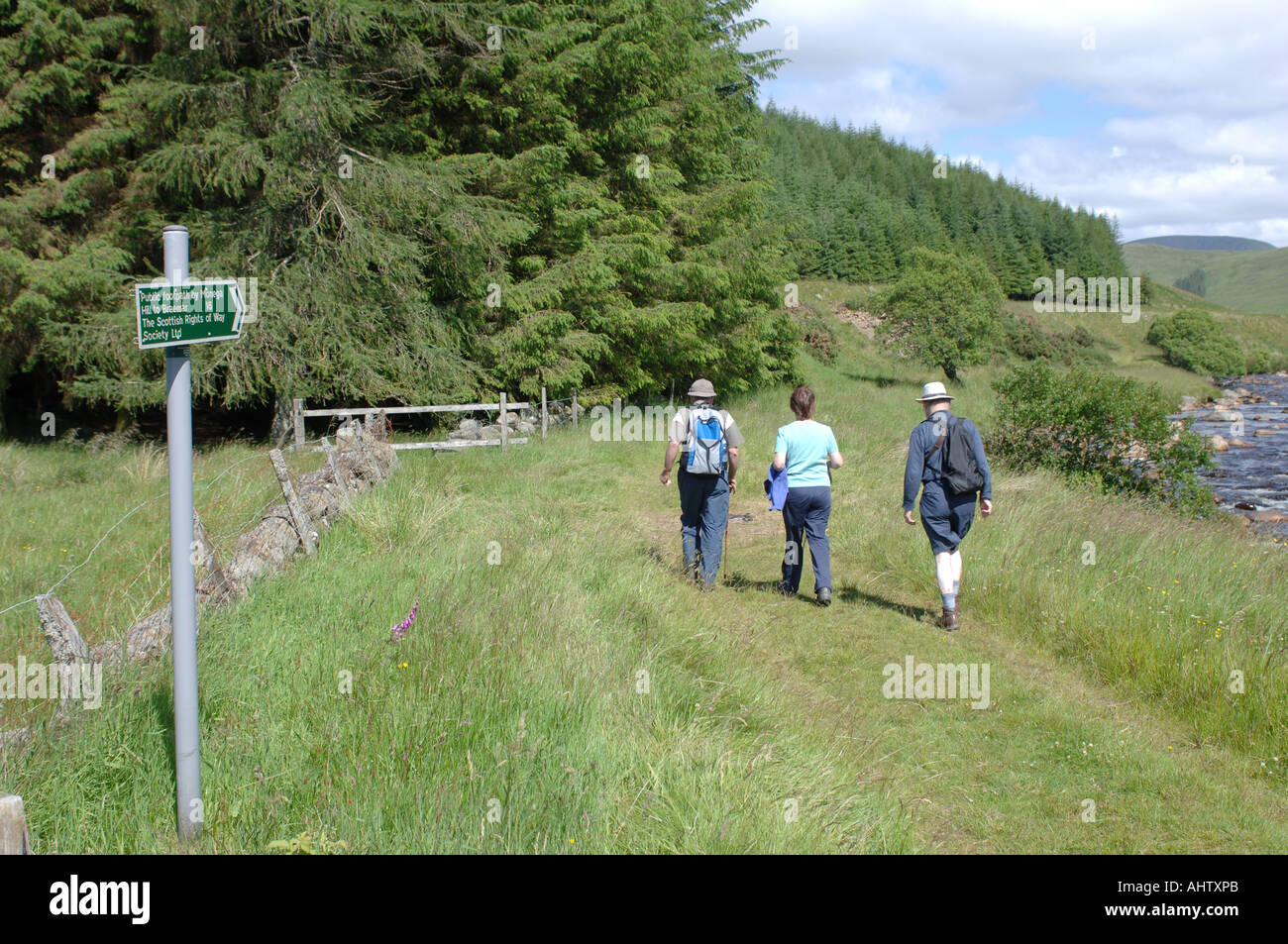 Glen Isla Walkers on the right of wat track to Tulchan Lodge by the ...